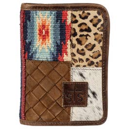 STS Ranchwear Women's Chaynee Mountain Magnetic Wallet